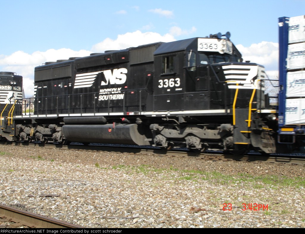 NS 3363 pushes on the rear WB